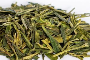 Dragon Well Tea Guide (How To Brew, Where To Buy & Other Info)